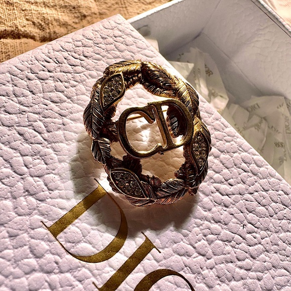 Dior | Jewelry | Christian Dior Oval Leaf Brooch Pin | Poshmark